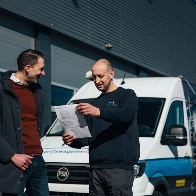 Meekijken bij PSB Bedrijfswageninrichting | Werken bij Amega