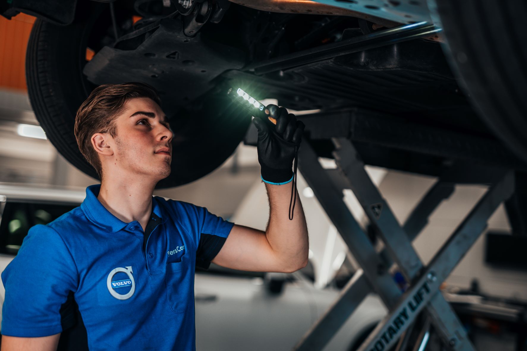 Leerling monteur - Svenscar | Werken bij Amega