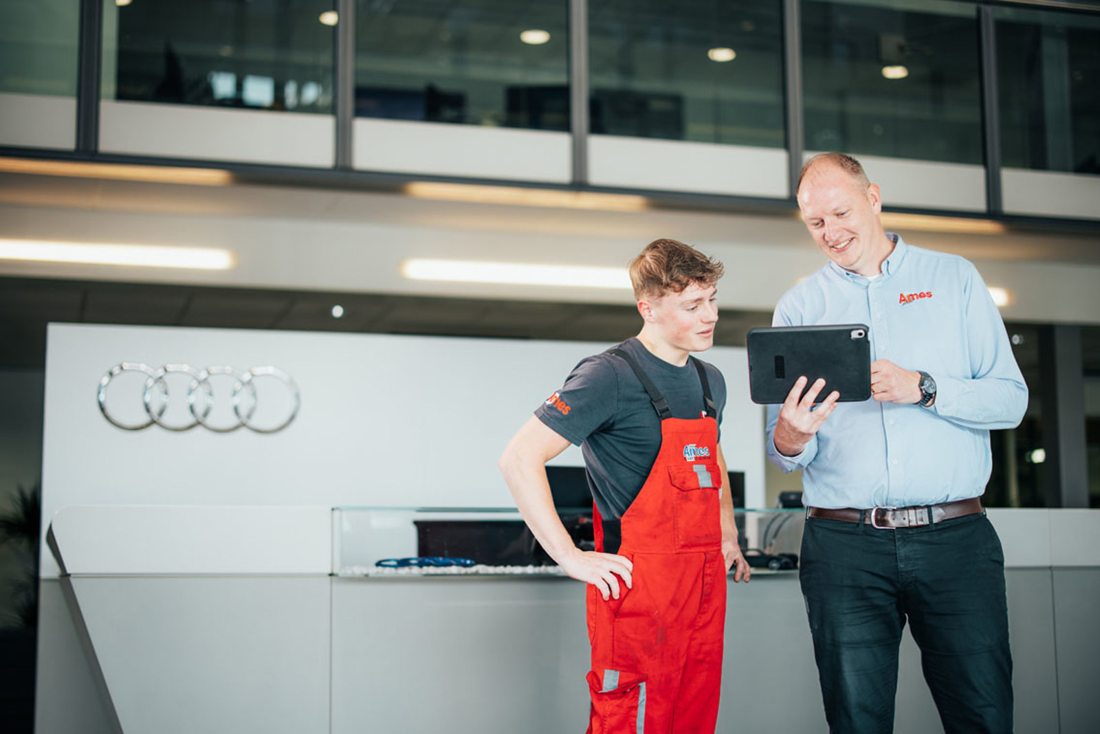 Meekijken bij onze Service Adviseurs | Werken bij Amega